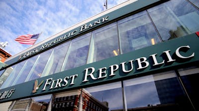 Millennials Brought Back Vinyl. Gen-Z Is Reviving the iPod Shuffle and ...