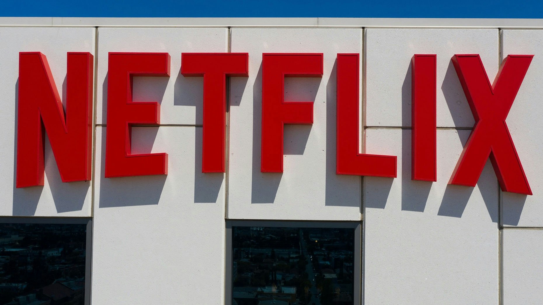 Before Netflix About-Face on Advertising, Months of Debate — The ...