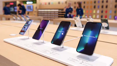 Apple and Samsung’s Teamwork — The Information
